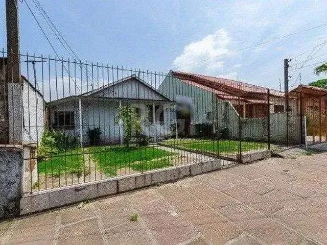 Casa / Sobrado para Venda em Porto Alegre/RS Sarandi 4 Quartos