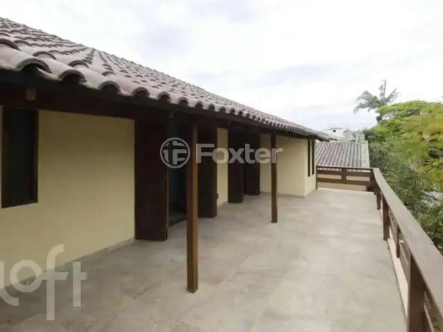 Casa / Sobrado para Venda em Porto Alegre/RS Sarandi 4 Quartos