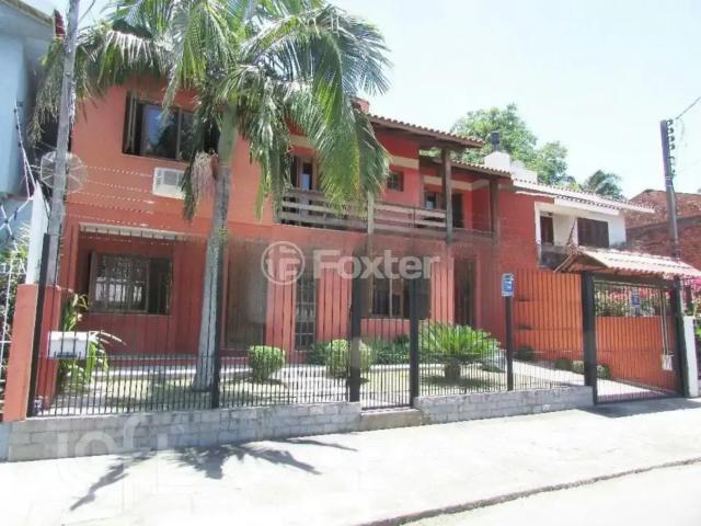 Casa / Sobrado para Venda em Porto Alegre/RS Sarandi 4 Quartos