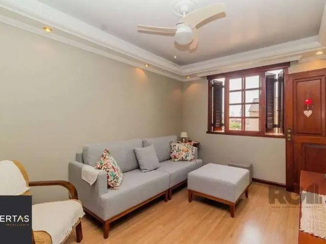 Casa / Sobrado para Venda em Porto Alegre/RS Sarandi 4 Quartos