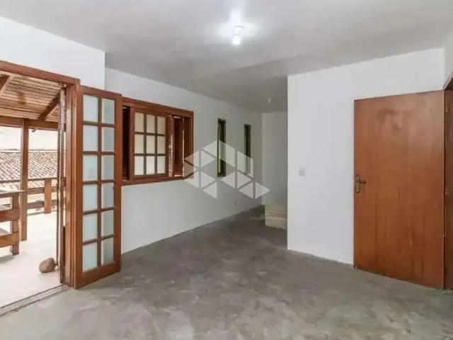 Casa / Sobrado para Venda em Porto Alegre/RS Sarandi 4 Quartos