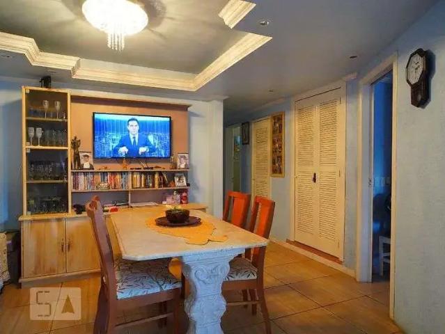 Casa / Sobrado para Venda em Porto Alegre/RS Sarandi 4 Quartos