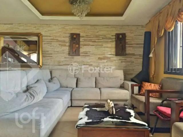Casa / Sobrado para Venda em Porto Alegre/RS Sarandi 4 Quartos