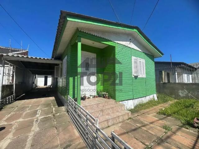 Casa / Sobrado para Venda em Porto Alegre/RS Sarandi 4 Quartos