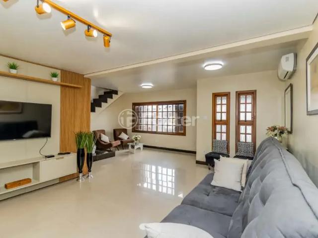 Casa / Sobrado para Venda em Porto Alegre/RS Sarandi 4 Quartos