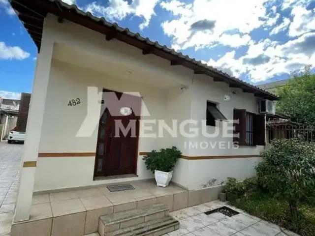 Casa / Sobrado para Venda em Porto Alegre/RS Sarandi 4 Quartos