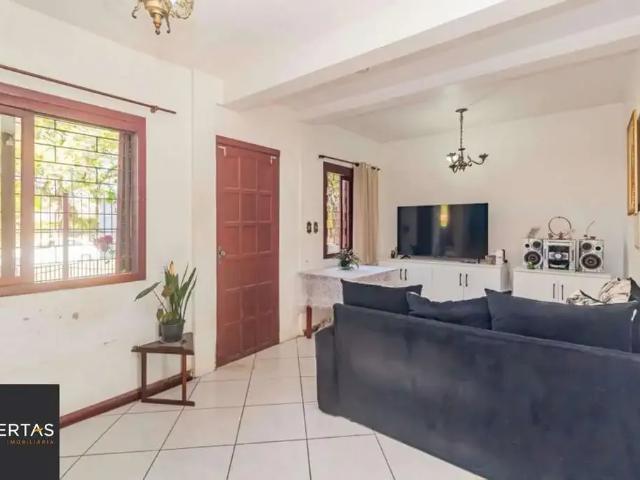 Casa / Sobrado para Venda em Porto Alegre/RS Sarandi 4 Quartos