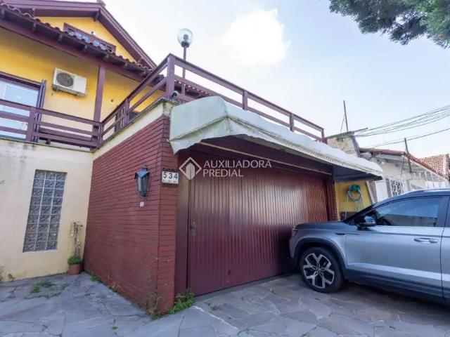 Casa / Sobrado para Venda em Porto Alegre/RS Sarandi 4 Quartos