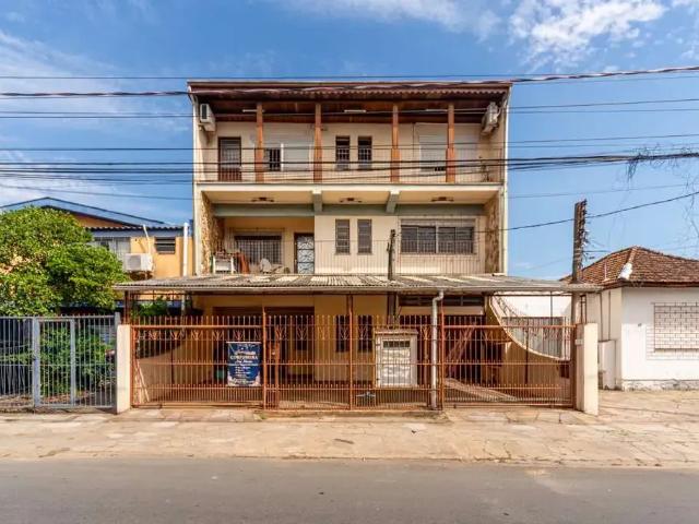 Casa / Sobrado para Venda em Porto Alegre/RS Sarandi 4 Quartos