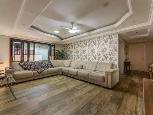Casa / Sobrado para Venda em Porto Alegre/RS Sarandi 4 Quartos