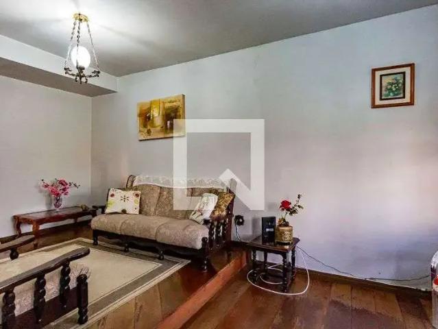 Casa / Sobrado para Venda em Porto Alegre/RS Sarandi 4 Quartos