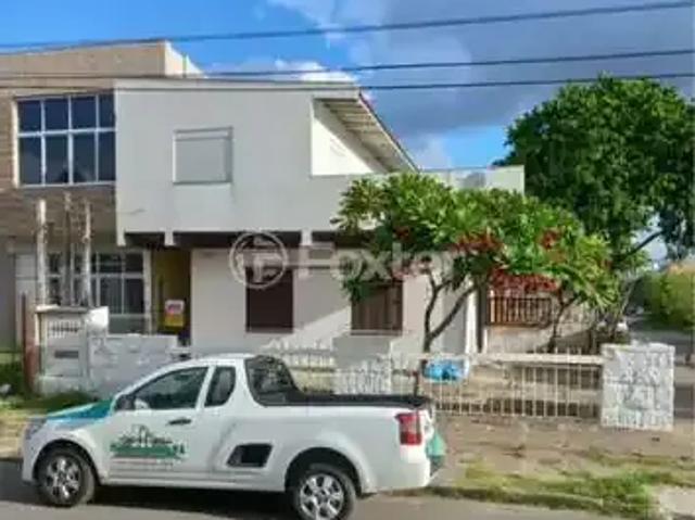 Casa / Sobrado para Venda em Porto Alegre/RS Sarandi 4 Quartos