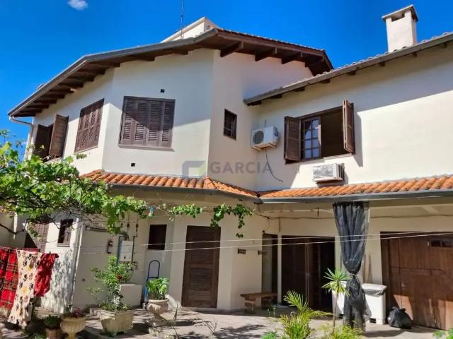 Casa / Sobrado para Venda em Porto Alegre/RS Sarandi 5 Quartos