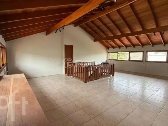 Casa / Sobrado para Venda em Porto Alegre/RS Sarandi 5 Quartos