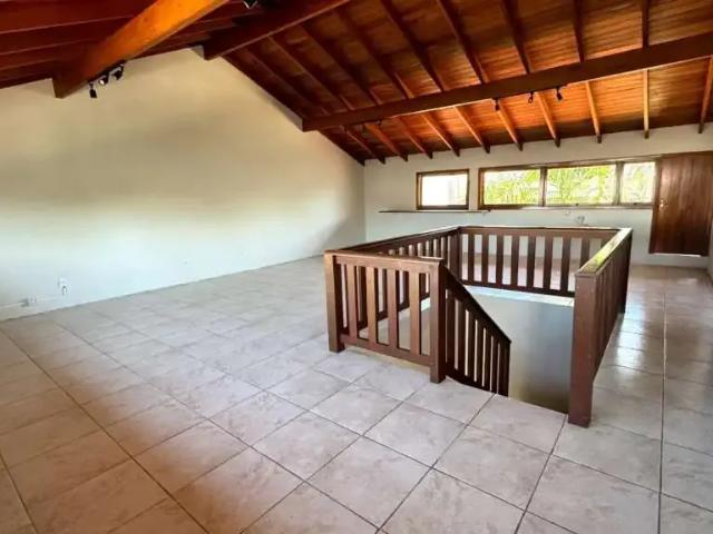Casa / Sobrado para Venda em Porto Alegre/RS Sarandi 5 Quartos
