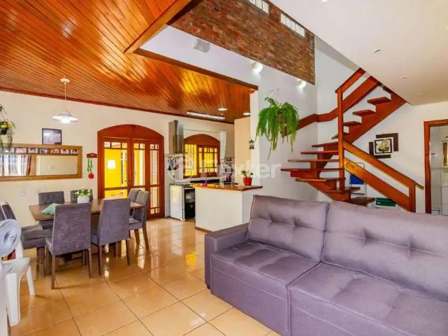Casa / Sobrado para Venda em Porto Alegre/RS Sarandi 5 Quartos