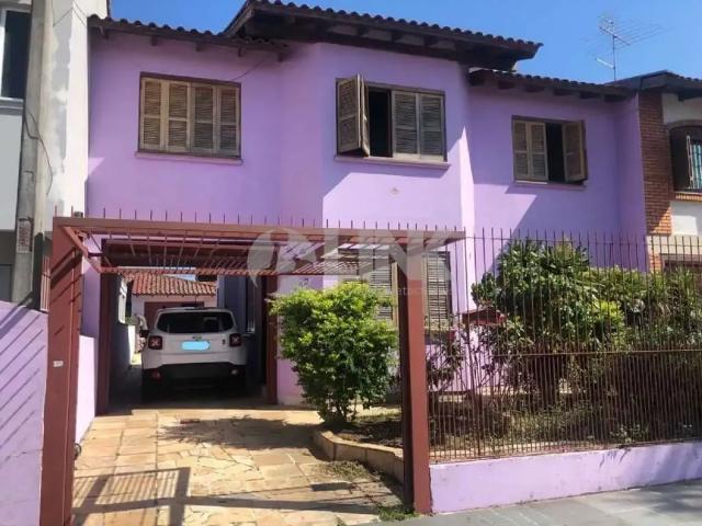 Casa / Sobrado para Venda em Porto Alegre/RS Sarandi 5 Quartos