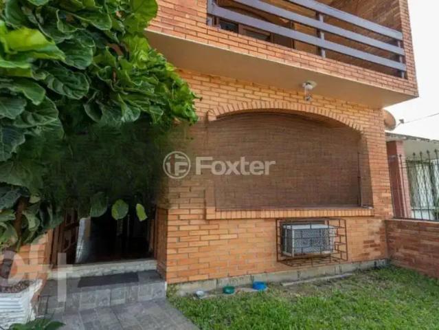 Casa / Sobrado para Venda em Porto Alegre/RS Sarandi 5 Quartos