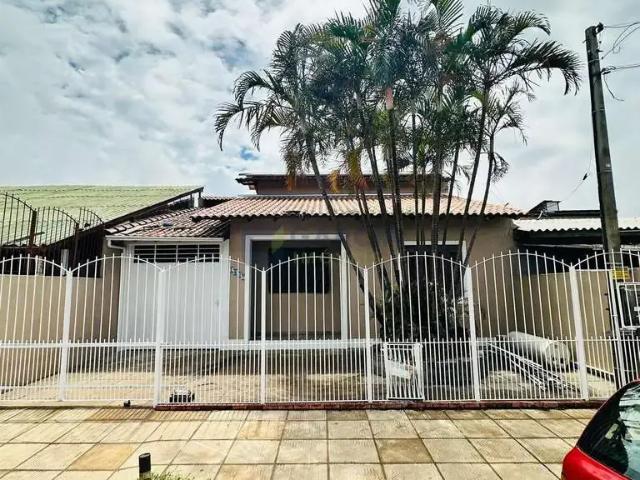 Casa / Sobrado para Venda em Porto Alegre/RS Sarandi 5 Quartos