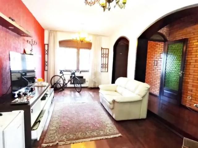Casa / Sobrado para Venda em Porto Alegre/RS Sarandi 5 Quartos