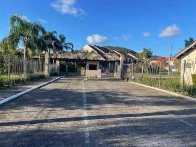Casa / Sobrado para Venda em Porto Alegre/RS Serraria 4 Quartos