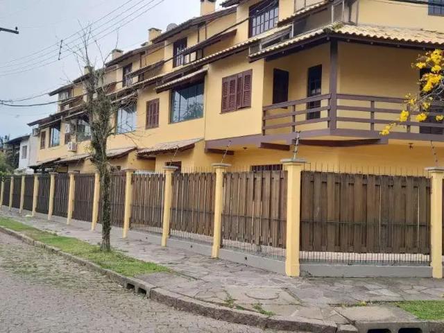 Casa / Sobrado para Venda em Porto Alegre/RS Serraria 3 Quartos