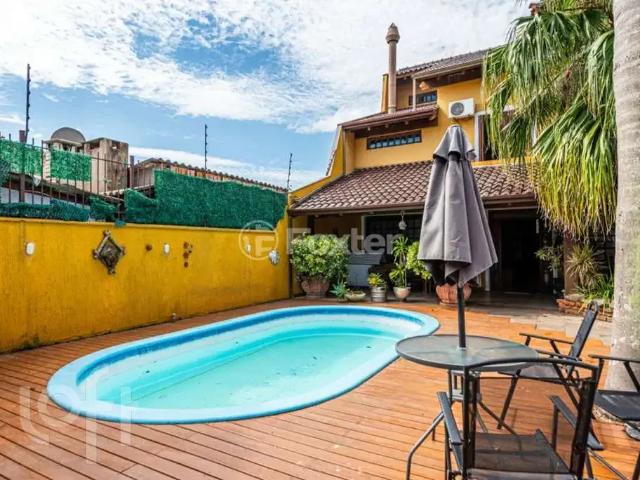 Casa / Sobrado para Venda em Porto Alegre/RS Serraria 4 Quartos