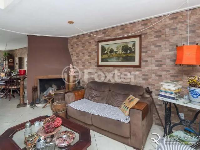 Casa / Sobrado para Venda em Porto Alegre/RS Serraria 3 Quartos