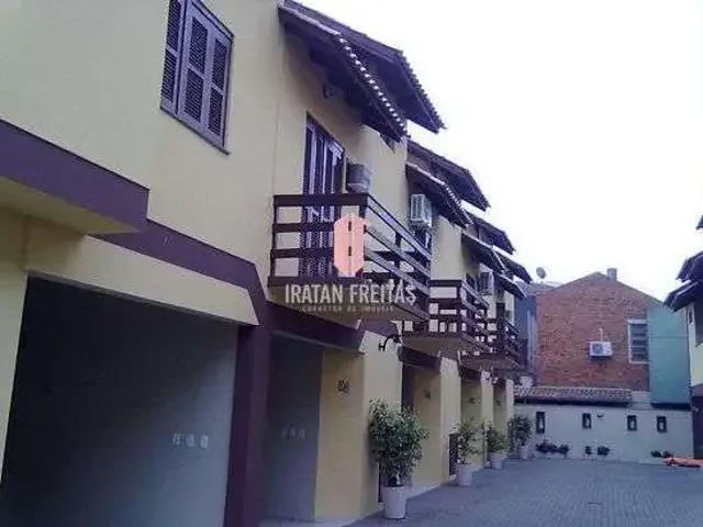 Casa / Sobrado para Venda em Porto Alegre/RS Serraria 3 Quartos