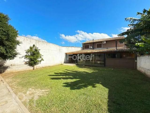 Casa / Sobrado para Venda em Porto Alegre/RS Serraria 3 Quartos