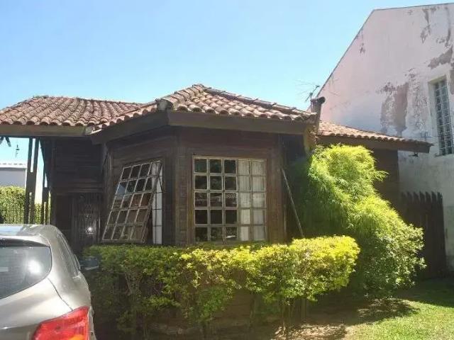 Casa / Sobrado para Venda em Porto Alegre/RS Serraria 3 Quartos
