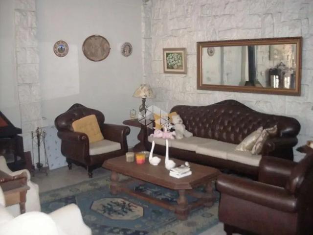 Casa / Sobrado para Venda em Porto Alegre/RS Serraria 3 Quartos