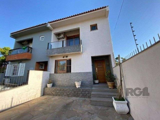 Casa / Sobrado para Venda em Porto Alegre/RS Serraria 3 Quartos