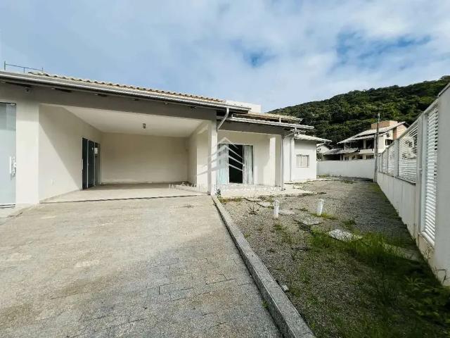 Casa / Sobrado para Venda em Porto Belo/SC Centro 2 Quartos
