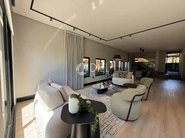 Casa / Sobrado para Venda em Porto Belo/SC Centro 3 Quartos