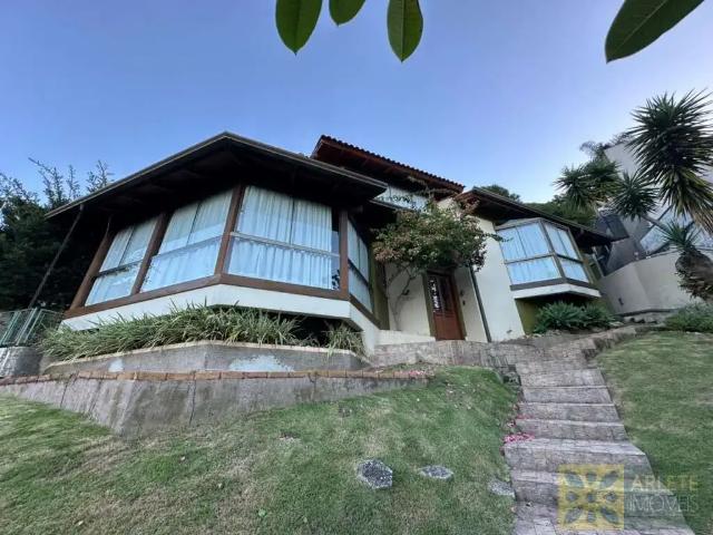 Casa / Sobrado para Venda em Porto Belo/SC Centro 3 Quartos