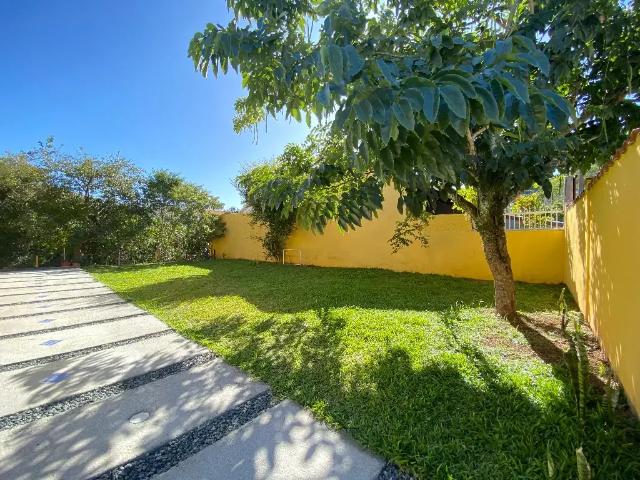 Casa / Sobrado para Venda em Porto Belo/SC Centro 4 Quartos