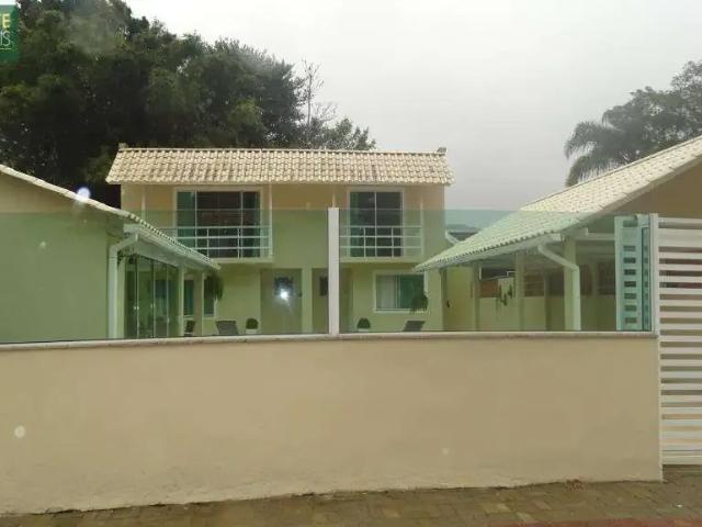 Casa / Sobrado para Venda em Porto Belo/SC Centro 4 Quartos