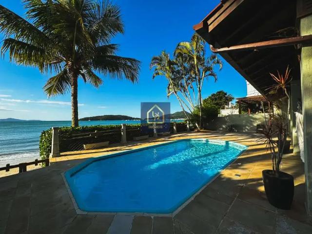 Casa / Sobrado para Venda em Porto Belo/SC Centro 4 Quartos