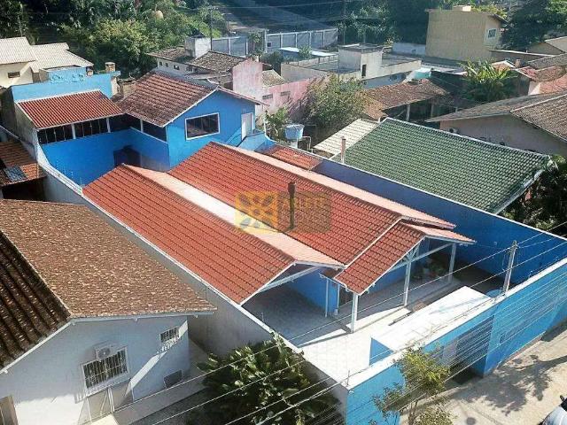 Casa / Sobrado para Venda em Porto Belo/SC Centro 5 Quartos