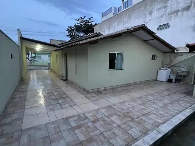 Casa / Sobrado para Venda em Porto Belo/SC Balneário Perequê 3 Quartos