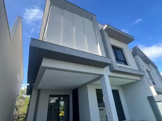Casa / Sobrado para Venda em Porto Belo/SC Balneário Perequê 3 Quartos