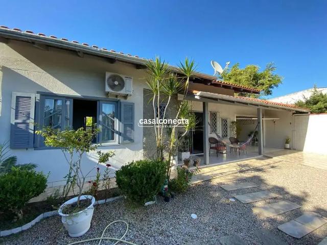 Casa / Sobrado para Venda em Porto Belo/SC Balneário Perequê 3 Quartos