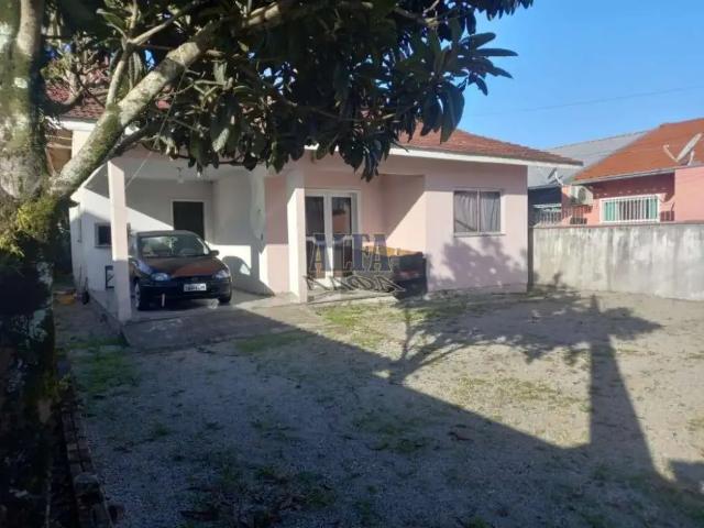 Casa / Sobrado para Venda em Porto Belo/SC Balneário Perequê 3 Quartos