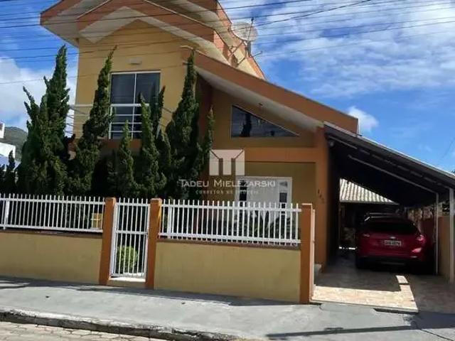 Casa / Sobrado para Venda em Porto Belo/SC Balneário Perequê 3 Quartos