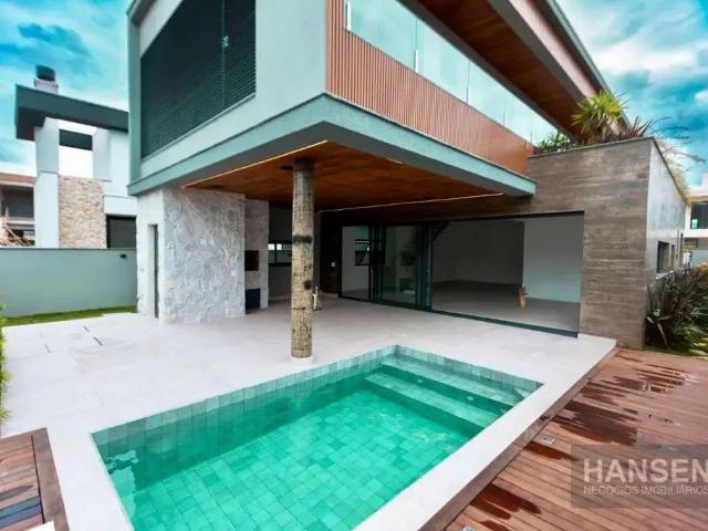 Casa / Sobrado para Venda em Porto Belo/SC Balneário Perequê 4 Quartos