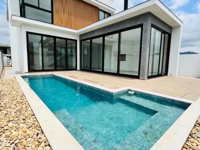 Casa / Sobrado para Venda em Porto Belo/SC Jardim Dourado 3 Quartos
