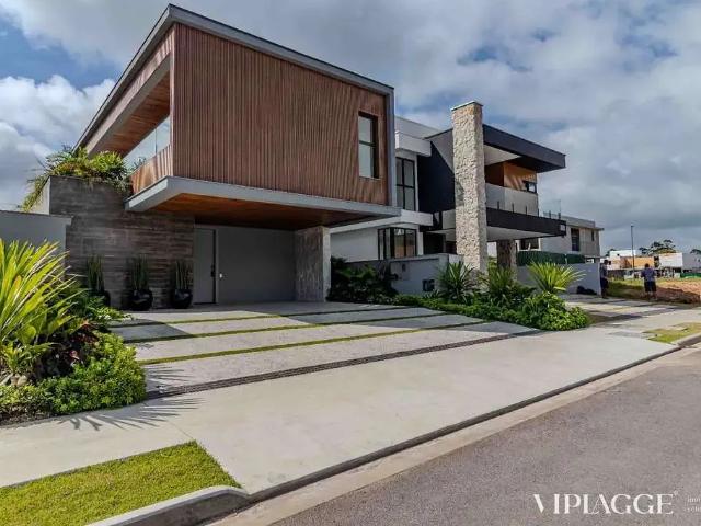 Casa / Sobrado para Venda em Porto Belo/SC Jardim Dourado 4 Quartos