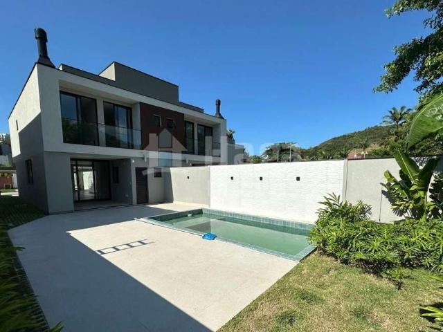 Casa / Sobrado para Venda em Porto Belo/SC Vila Nova 3 Quartos