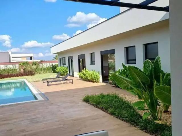 Casa / Sobrado para Venda em Porto Feliz/SP Fazenda Alvorada 5 Quartos